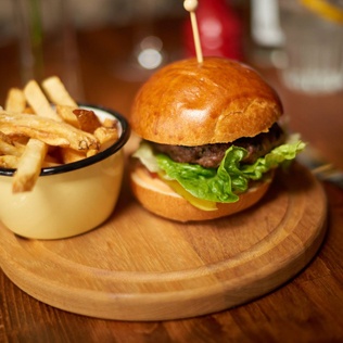 Food at The White Star Tavern Pub & Restaurant, Southampton